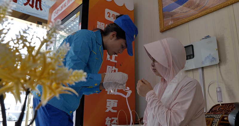 正式进藏！2023中国石油G318自驾游体验活动抵达芒康加油站-新华网